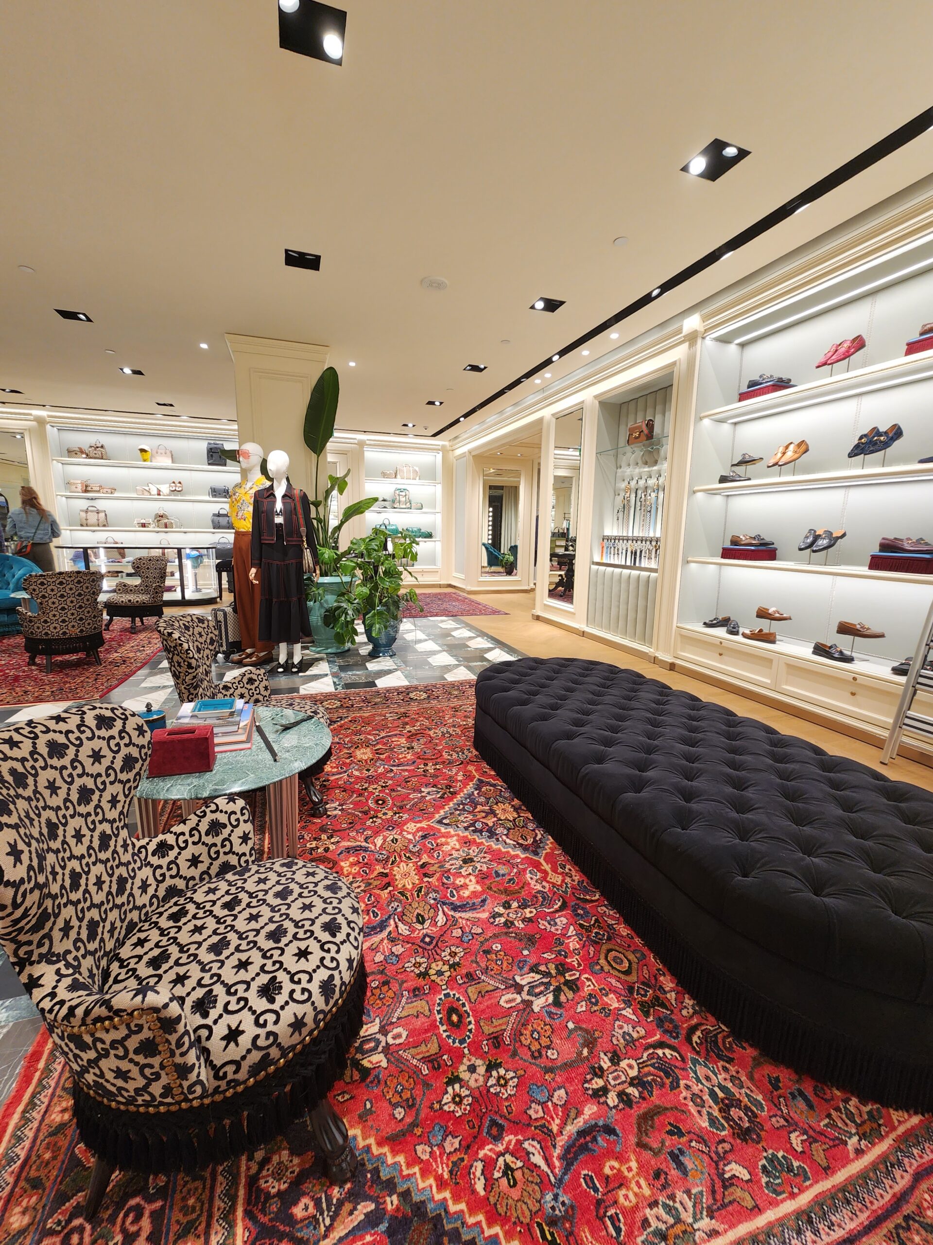 Gucci: Modern Designs in a Historic Location ☆ Folio.YVR Issue 15 ...