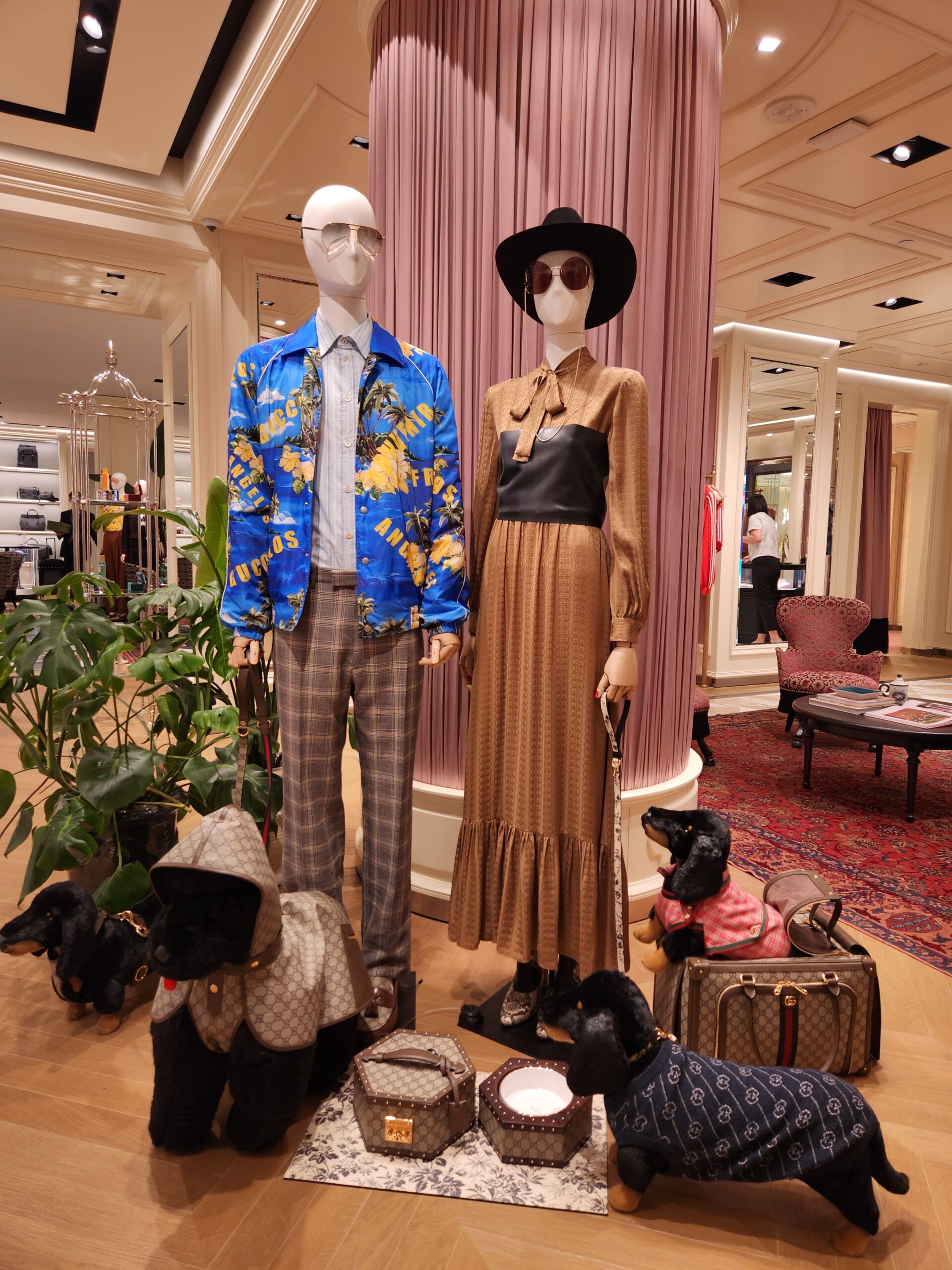 Gucci: Modern Designs in a Historic Location ☆ Folio.YVR Issue 15 ...