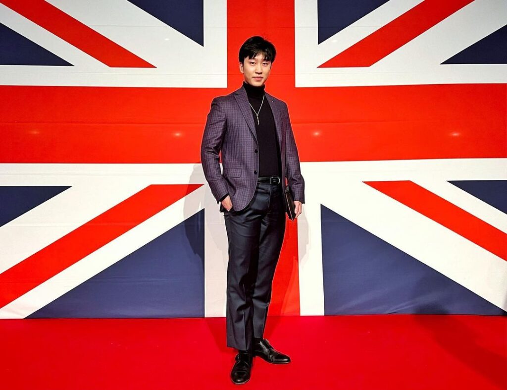 PORTFOLIO.YVR: Aylex Thunder Building a Digital Empire One Viral Video at a Time - FOLIO.YVR